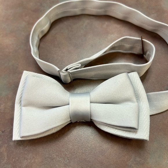 Accessories | Retro Light Gray Bow Tie | Poshmark